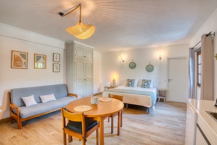 Estudio Com Cama Queen-size - Quarteira