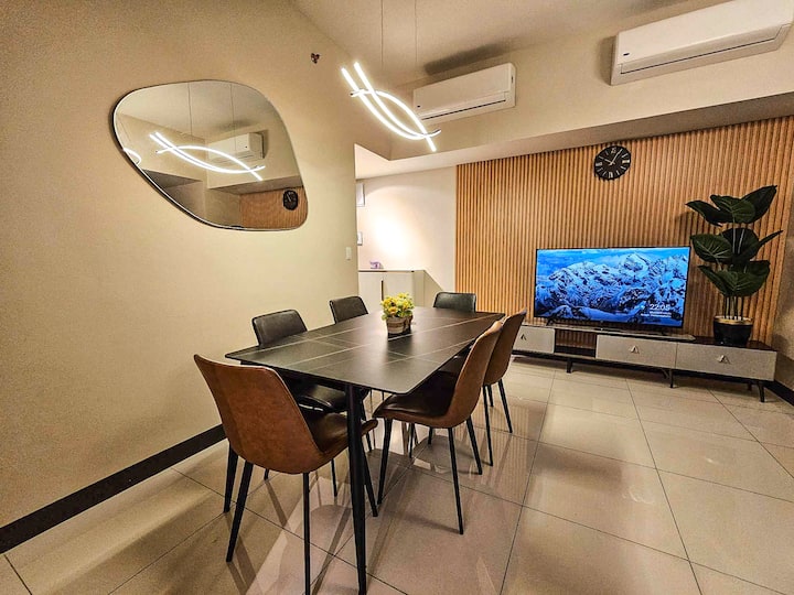 Spacious 3br Suite In Uptown Bgc Near Malls - Taguig