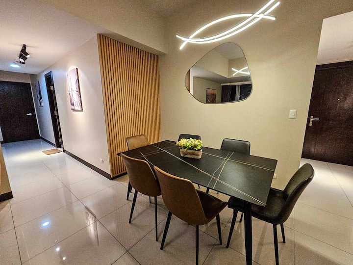 Uptown Bgc Spacious 3br With Bathtub & Near Malls - Taguig