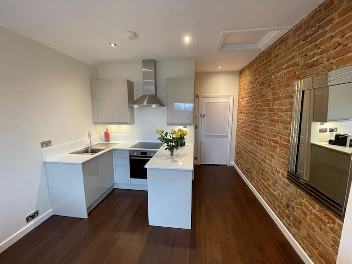 Elegant Modern Studio 20 Minutes To Central London - Twickenham
