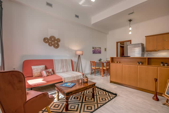 Lavande Cozy Chania Home -Courtyard & Free Parking - Hania