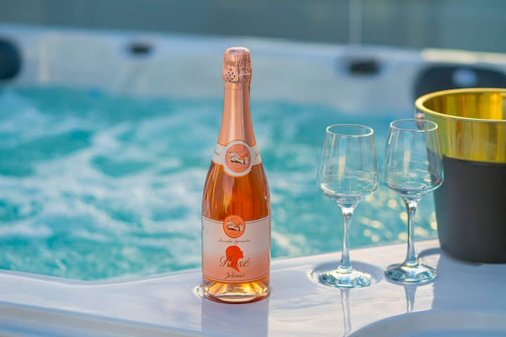 "Golden Sky Baby Villa" Jacuzzi - Tisno