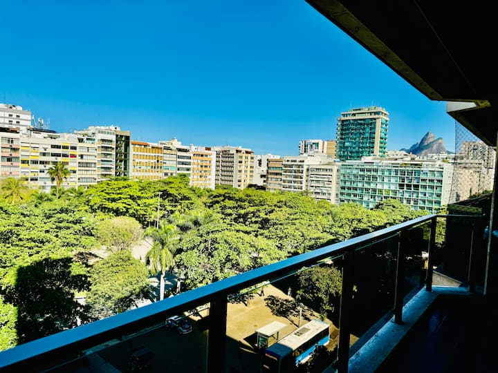 Excelente Flat, Ipanema, Posto 8 - Rio de Janeiro