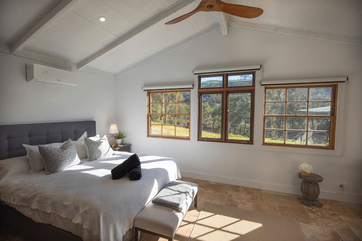 The Rosemont Stables - Tennis Ct, Pet Friendly - Wisemans Ferry