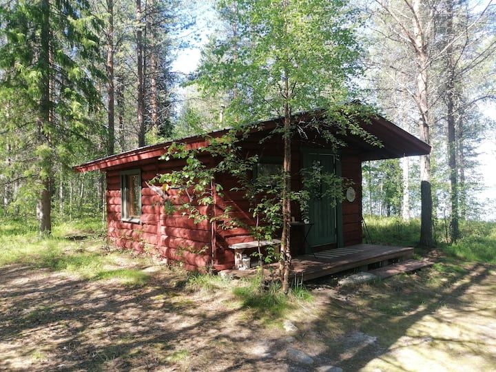 Rauhallinen Mökki Käyrämöjärven Rannalla - Rovaniemi