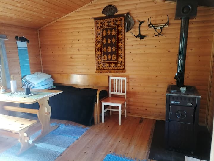 Rauhallinen Mökki Käyrämöjärven Rannalla - Rovaniemi