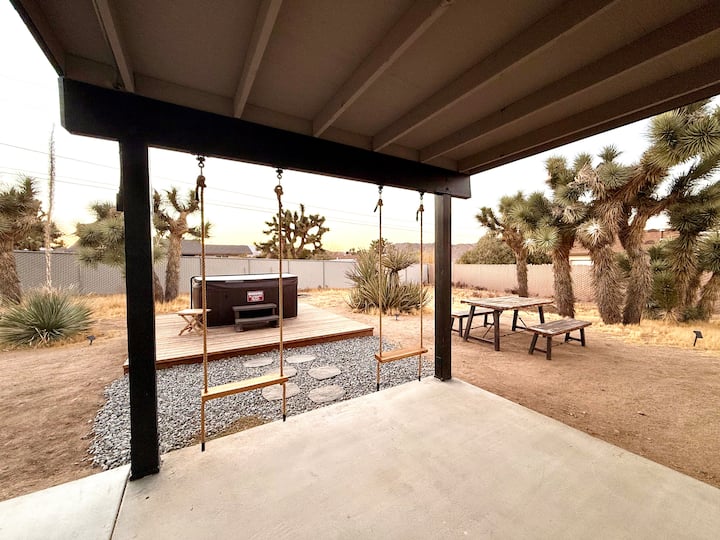 Desert Gatsby: Spa, Joshua Tree, Stargazing - Yucca Valley, CA