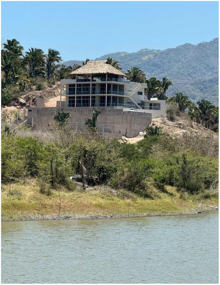 Grande Vista Home - Los Ayala