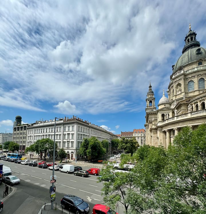 Impressive Basilica View&cocoon Terrace Apartment - Budapest