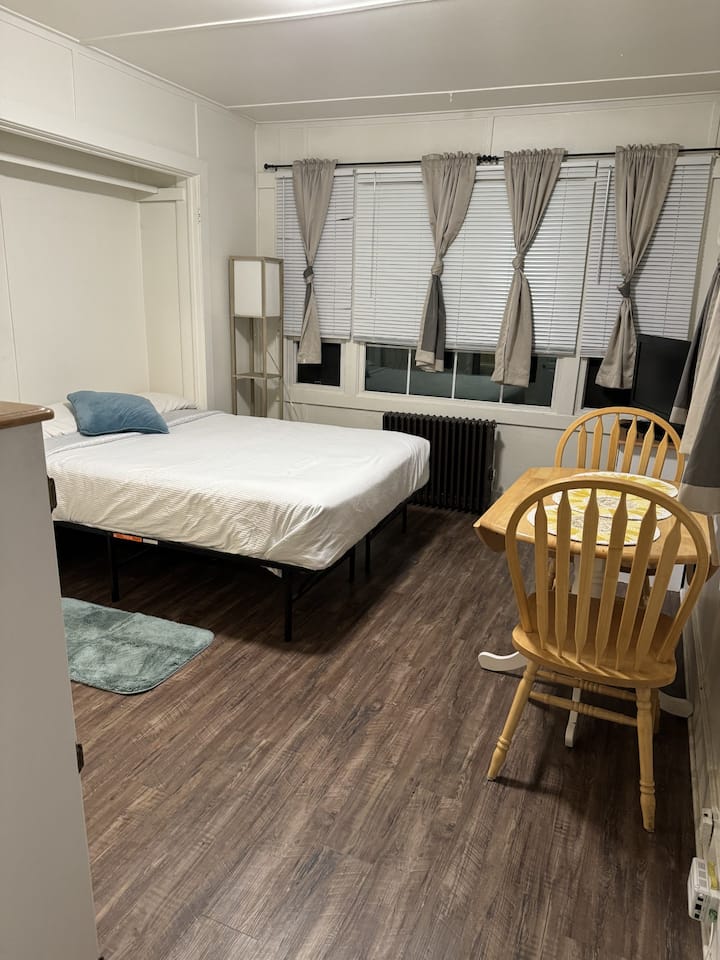 Cozy Affordable Apartment In Midtown! - Reno