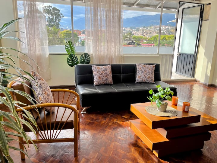 Suite Con Excelente Ubicación - Cuenca