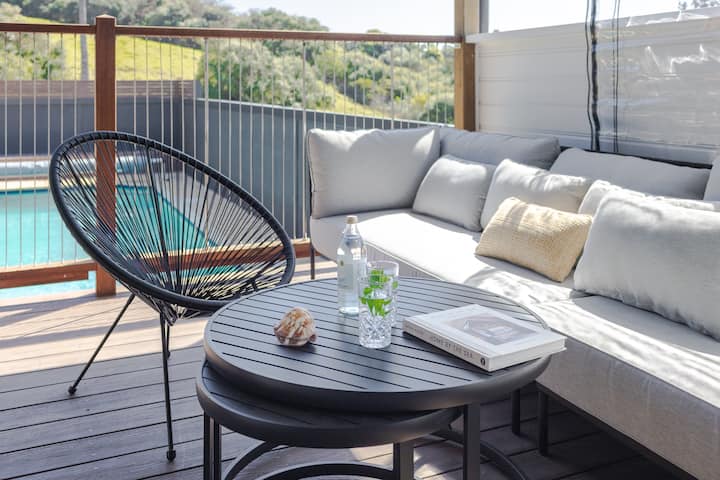 Beachside Retreat Pool & Sauna - South Coast