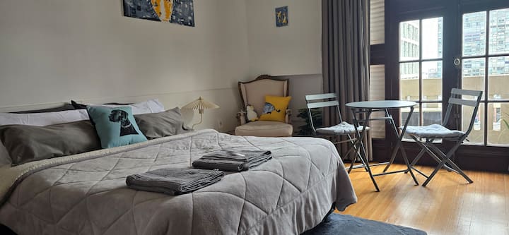 Gran Vista Plaza De Independencia/ Palacio 
Salvo - Montevideo