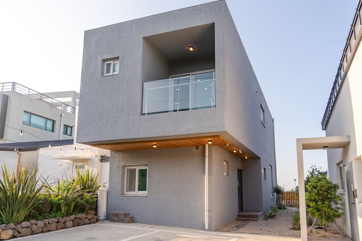 [Private House] Aewol / Up To 5 People / A-dong - Jeju-si