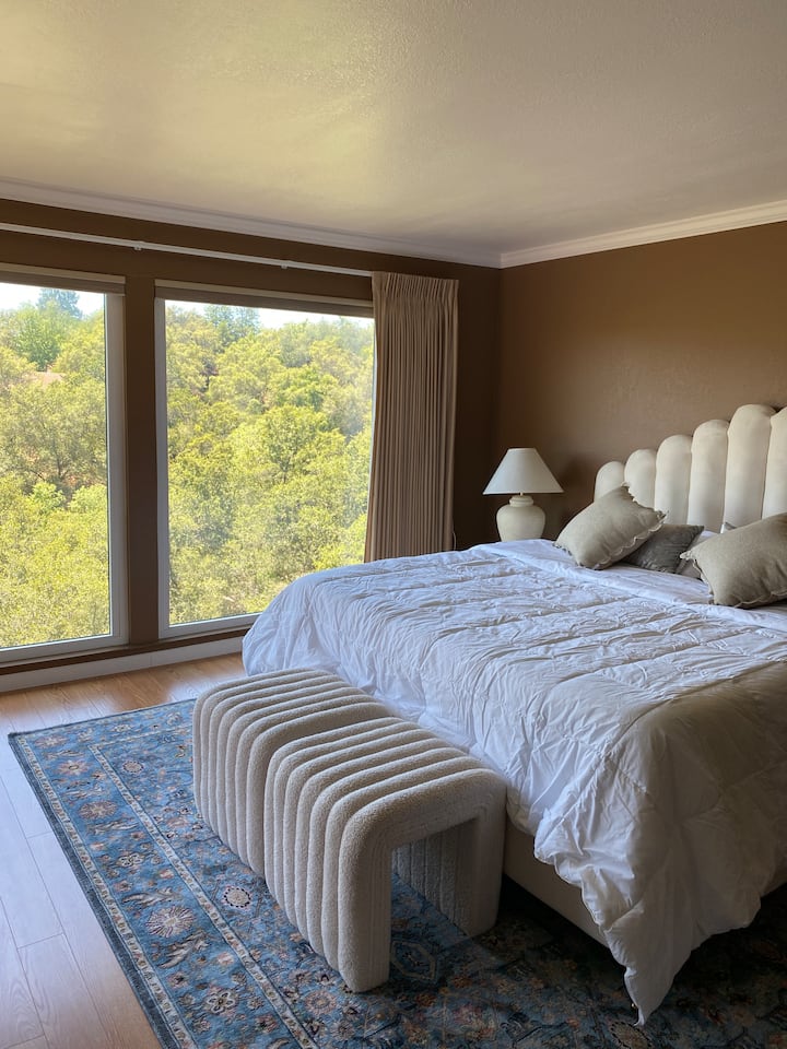 Spacious Townhouse In The Heart Of Nature - Folsom, CA