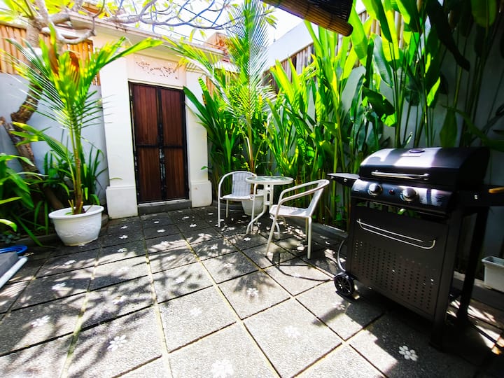 Private/secure-kitchen & Gas Bbq - Indonesia