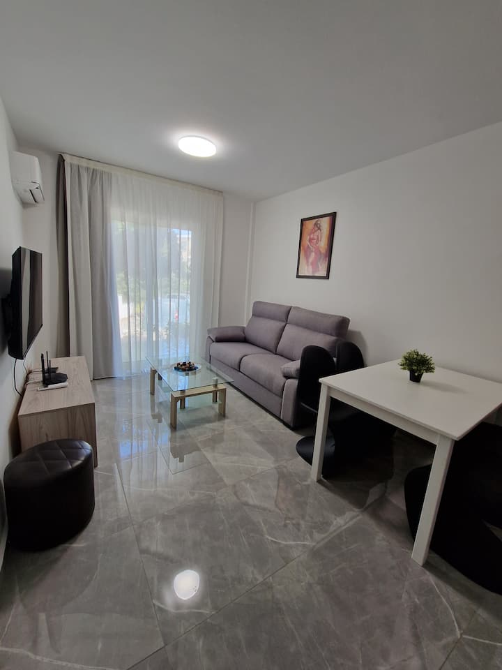 Vrexi Apartment - By Imh Europe - Paphos