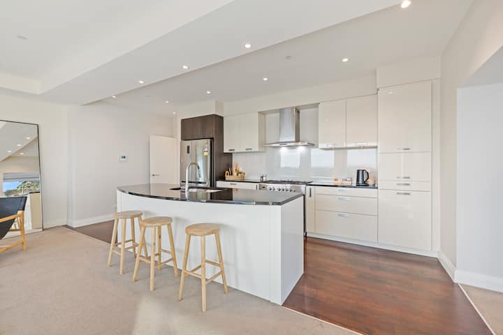 Entire Floor Apartment With Avon River Views - ニュージーランド クライストチャーチ