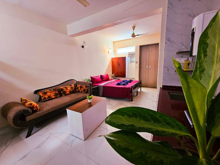 Seabreeze Sanctuary Studio - 100m To The Beach - Goa