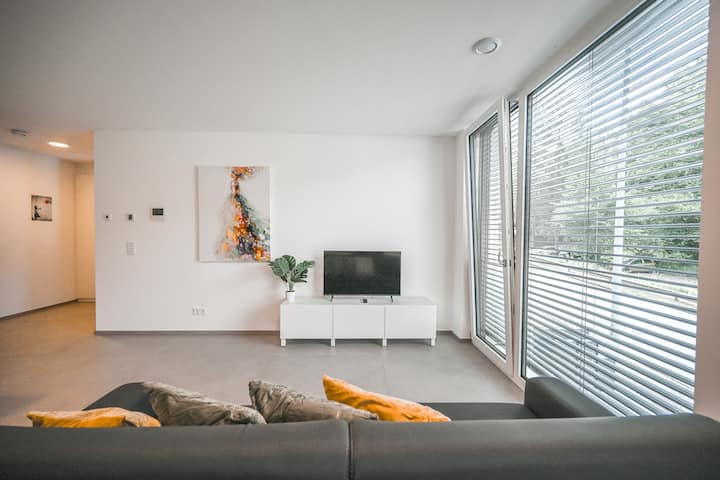 2023 Build Central Luxury Flat With Patio Sleeps 4 - Luxembourg
