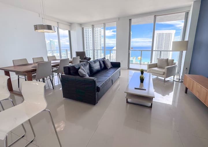 52c Beautiful 3bdrs Apt @ Beachwalk W/great View - Hallandale Beach, FL