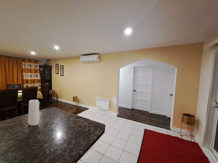 Chambre Privée Fermée à Clé Numéro 5 - Trois-Rivières