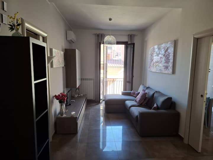 Tra Lungomare E Piazza Pitagora - Crotone