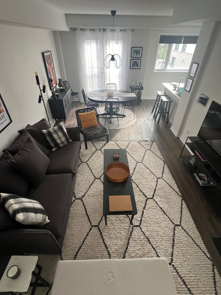 Cozy 2-bedroom Home With Patio - Oakville