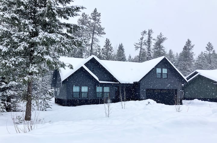 Mountain Adventure Basecamp Near Cascade Lake - Donnelly, ID