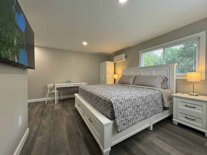 Private Aparthotel With Kitchen - Lake Success, Northville