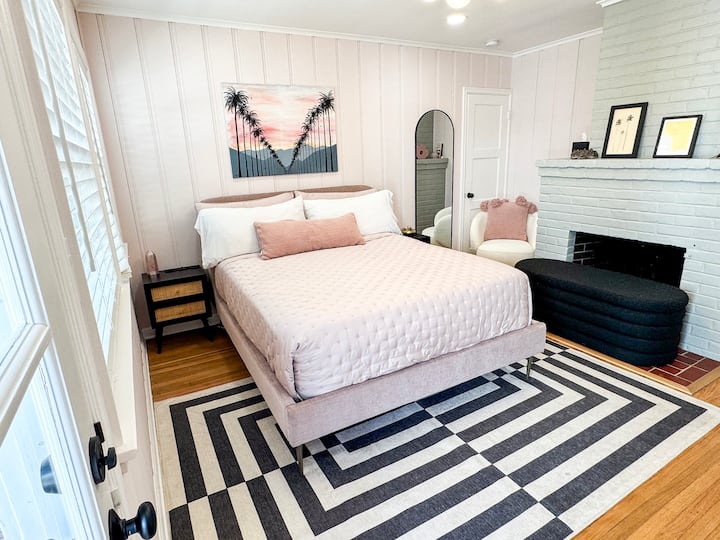 Pink Private Haven In Pasadena- Rose Bowl Adjacent - Pasadena, CA
