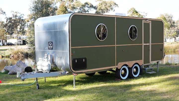 Retro Caravan, Bathroom (Hv2) - Stawell