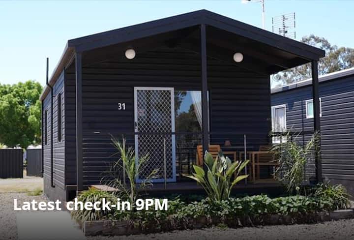 1 Queen, 2 Queen Bunks (C31) - Stawell