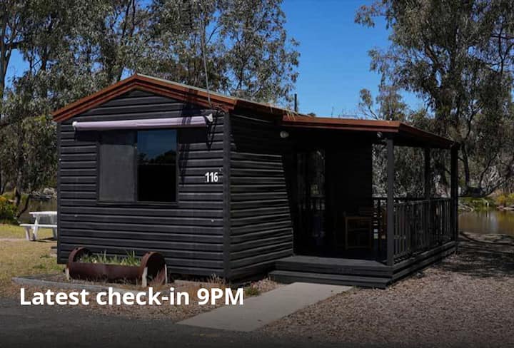 1 Queen Bed With Bathroom (C116) - Stawell