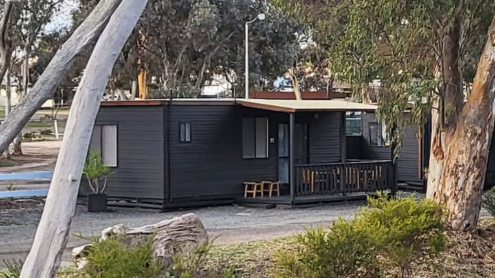 1 Queen Bed With Bathroom (C91) - Stawell