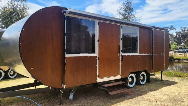 Retro Caravan, Bathroom (Hv4) - Stawell