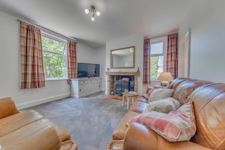 Dog-friendly, Stunning Views! Lux Cottage & Garden - Spalding