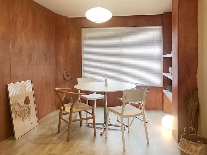 [If Stay]
[합법]Cozyhouse
망원역도보7분/
홍대.광화문/
1층/방2/침대2 - Seoul