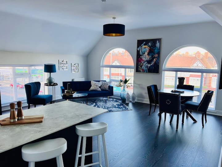 One Bed Unique Peaceful Apt - Liverpool, UK