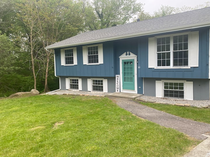 Brookside Retreat - Misquamicut, RI
