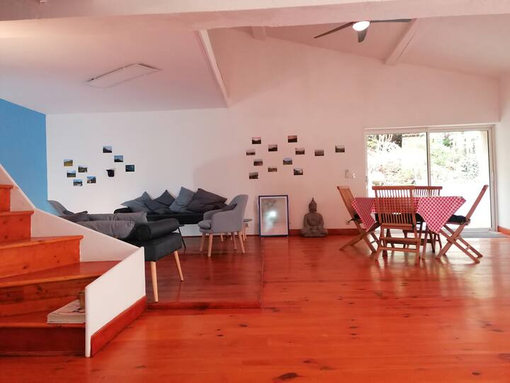 Chambre. Piscine. Salon. Kitchenette. Carcassonne - Limoux