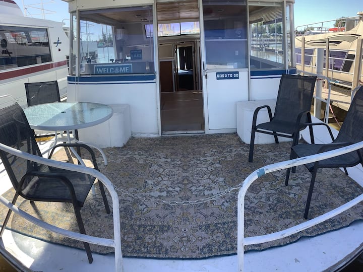 Wake Up On The Lake… Good To Go - Port Clinton, OH