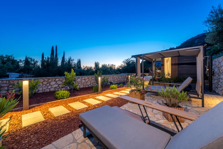 Sky Luxury Home - Slano