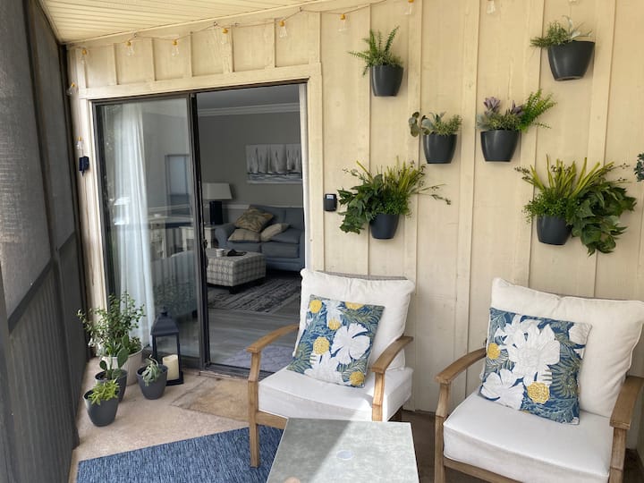 Beautiful Spacious Condo On Siesta Key! - Siesta Key, FL