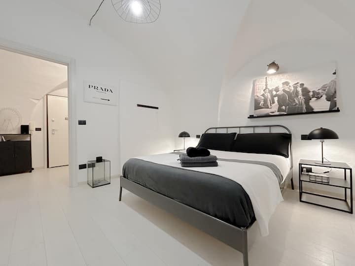 [Via Pia] Elegante Suite Di Design - Crociere 2' - Bergeggi