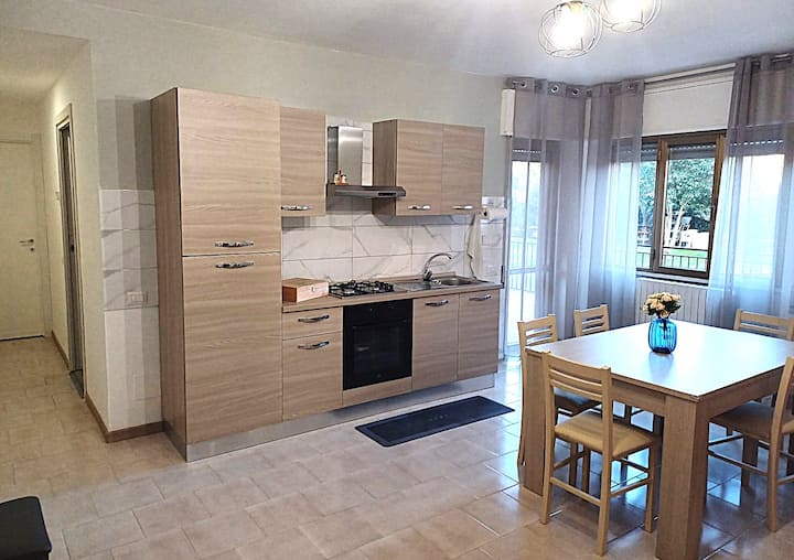 Alloggio+treni Per Roma+ Uscita A1 Scuole Militari - Fiano Romano