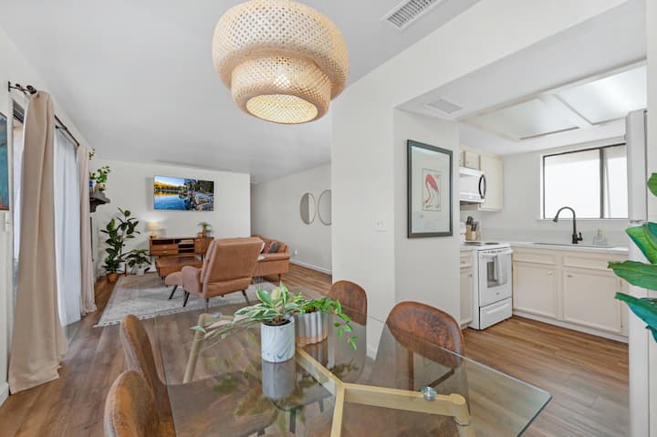 Newly Renovated Retreat Near Woodward Park - Fresno, CA