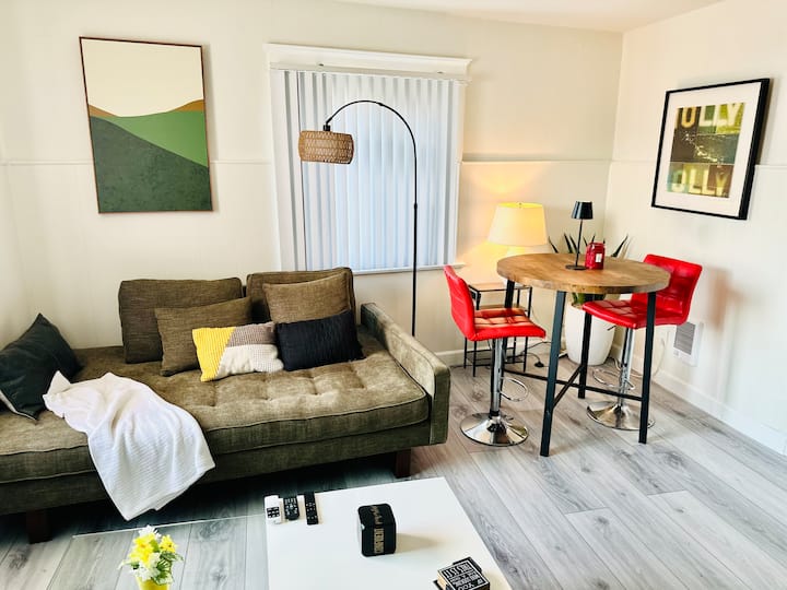 Location! Coastal Elegance In Prime Hermosa Beach - Hermosa Beach, CA