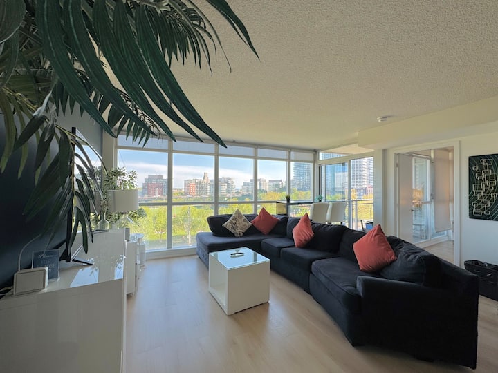 Lakeview 2bdrms/2baths W/3 Real Beds&parking - Toronto