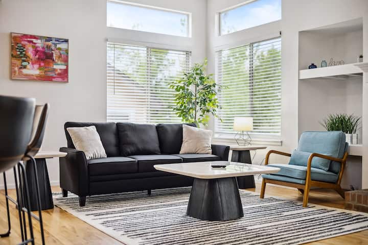 Cozy 4br Arvada Stay | Great For Families - Arvada, CO
